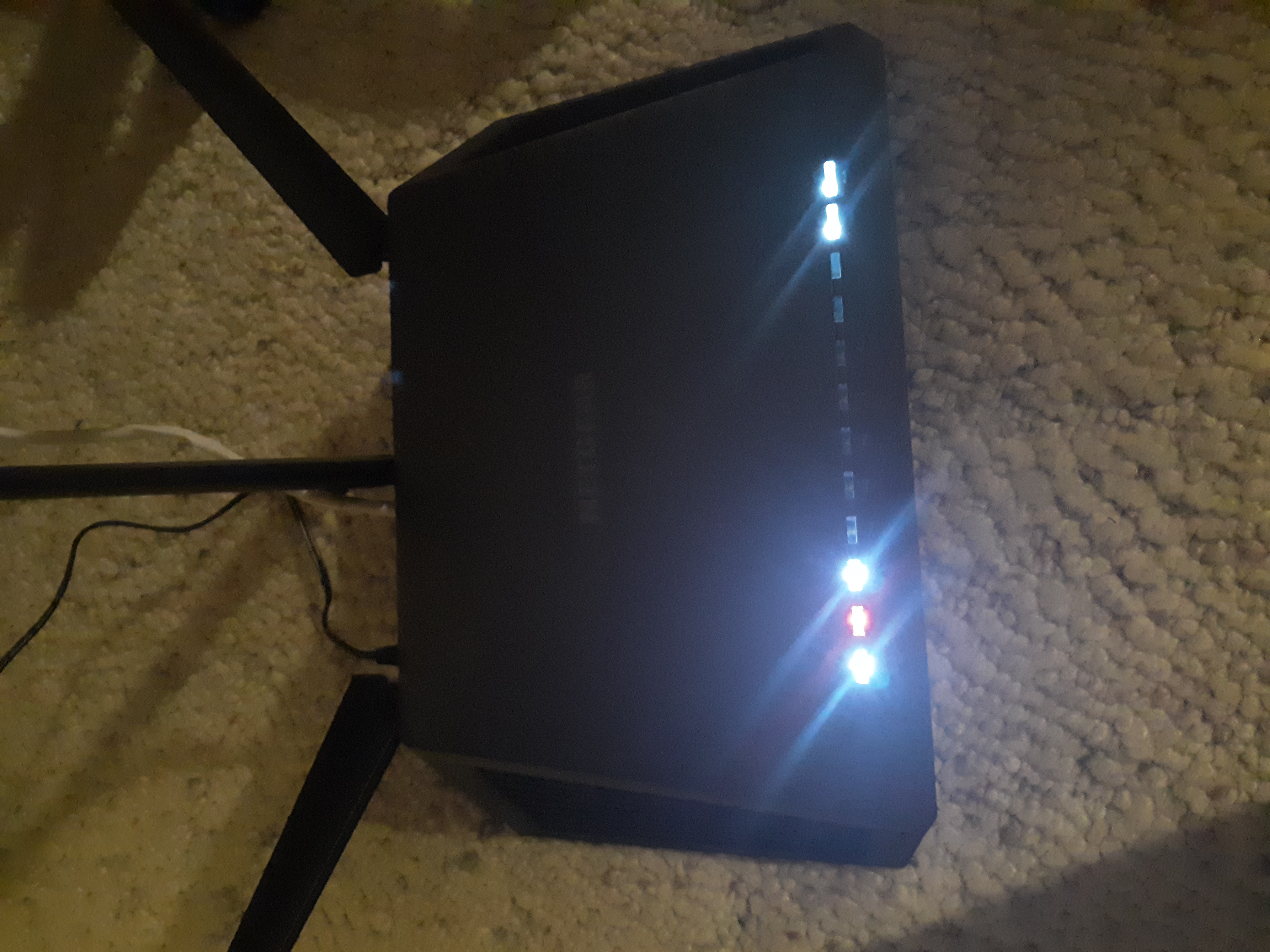 solid orange light on router